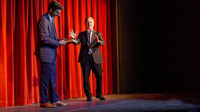 NYC Family Magic Show | Broadway Magic Hour | New York City Magician